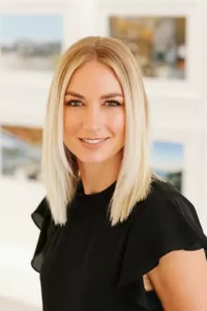 Julia Debolt, Real Estate Agent, Ratings & Reviews, Peachland, BC