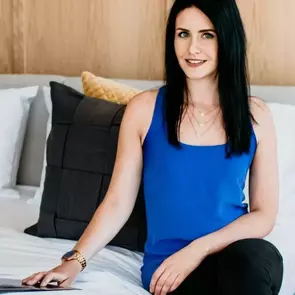 Lindsey Adams, Real Estate Agent, Ratings & Reviews, Kitchener, ON