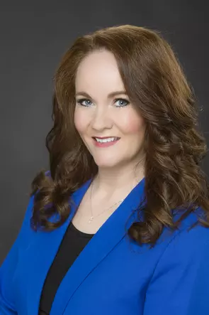 Lisa Vassiliadis, Real Estate Agent, Ratings & Reviews, Victoria, BC